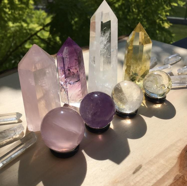 20-Piece Crystal Collectors Set – Mama Gaia's Crystal Emporium